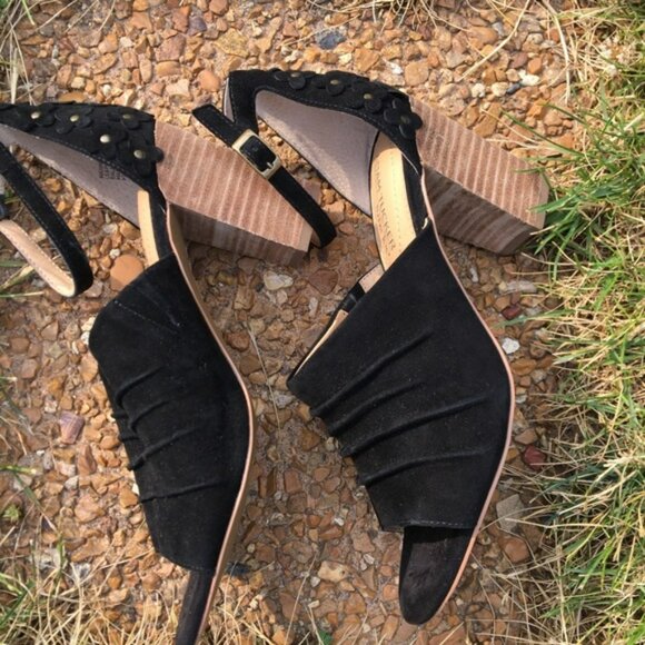 Adam Tucker | Shoes | Adam Tucker Peep Toe Leather Heels Shoes | Poshmark